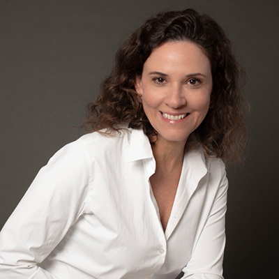 Claudia Leon • ESPM